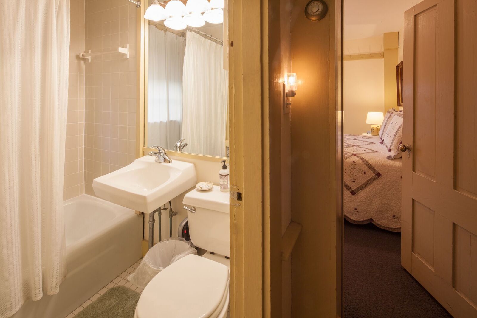 Path Room – Brimblecomb Hill